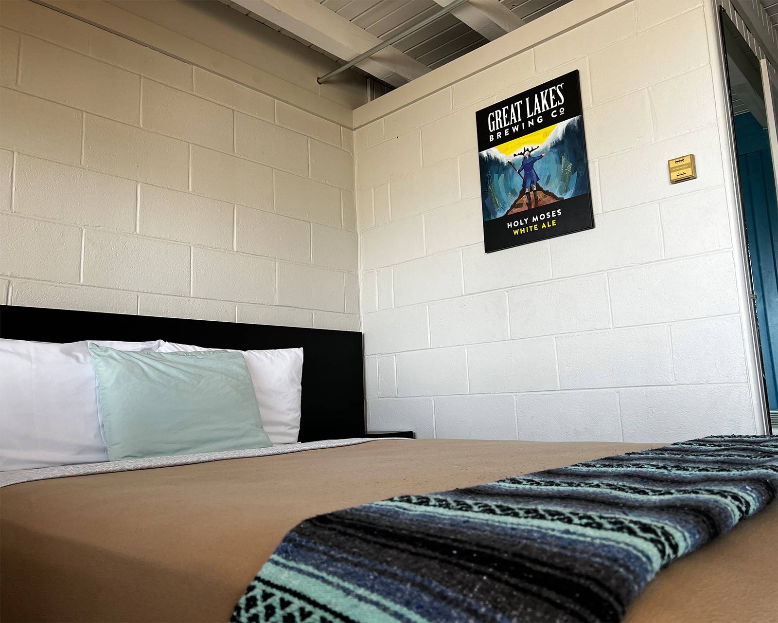 The Cedar Motel | Sandusky Bay View Waterfront Lodging