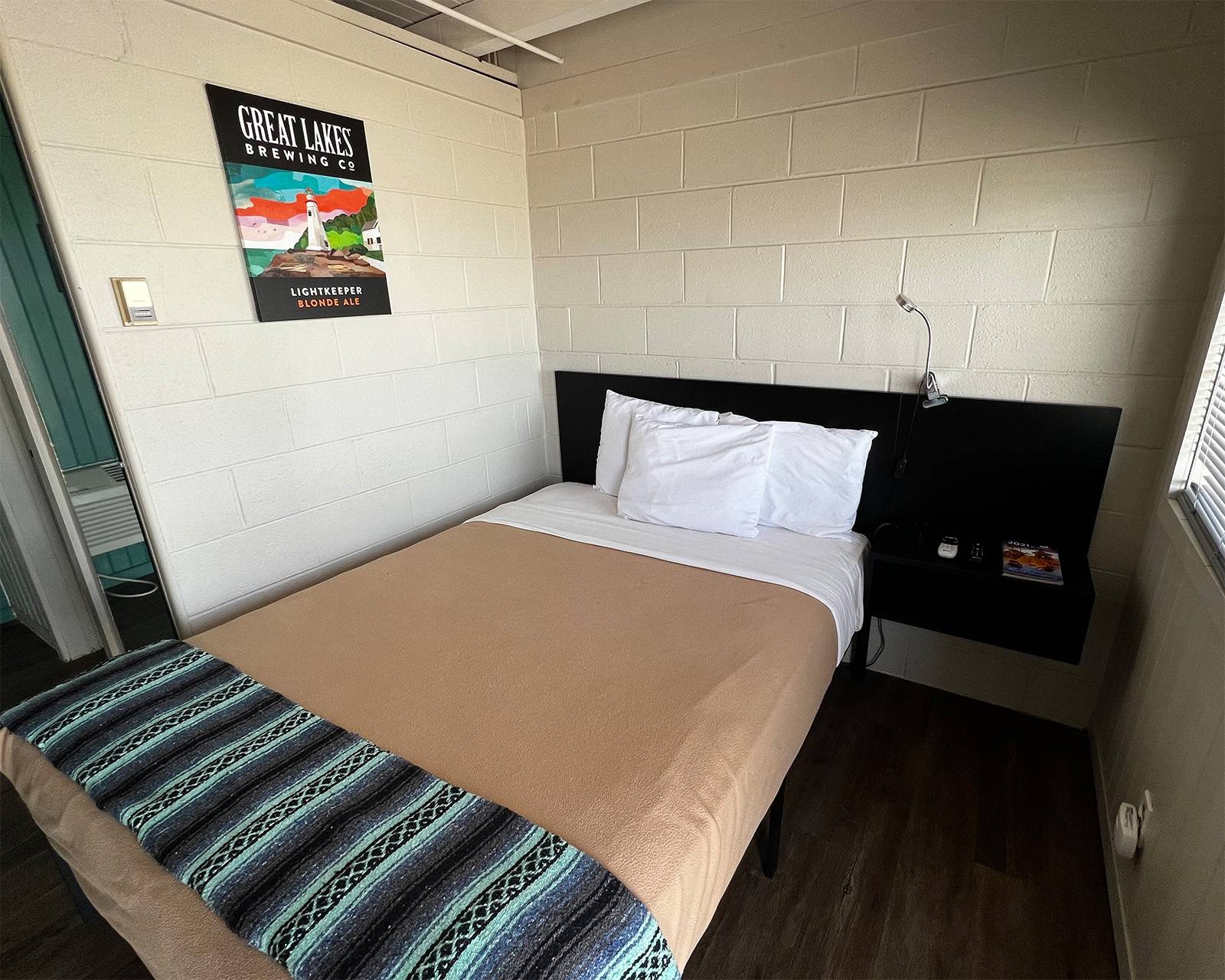 The Cedar Motel | Sandusky Bay View Waterfront Lodging