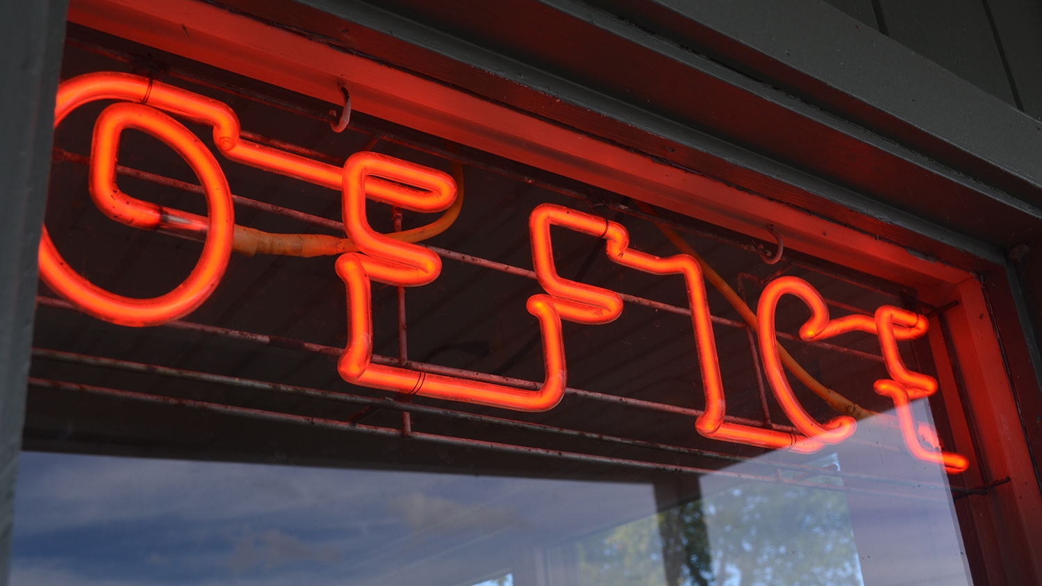 The Cedar Motel | Sandusky Bay View Waterfront Lodging