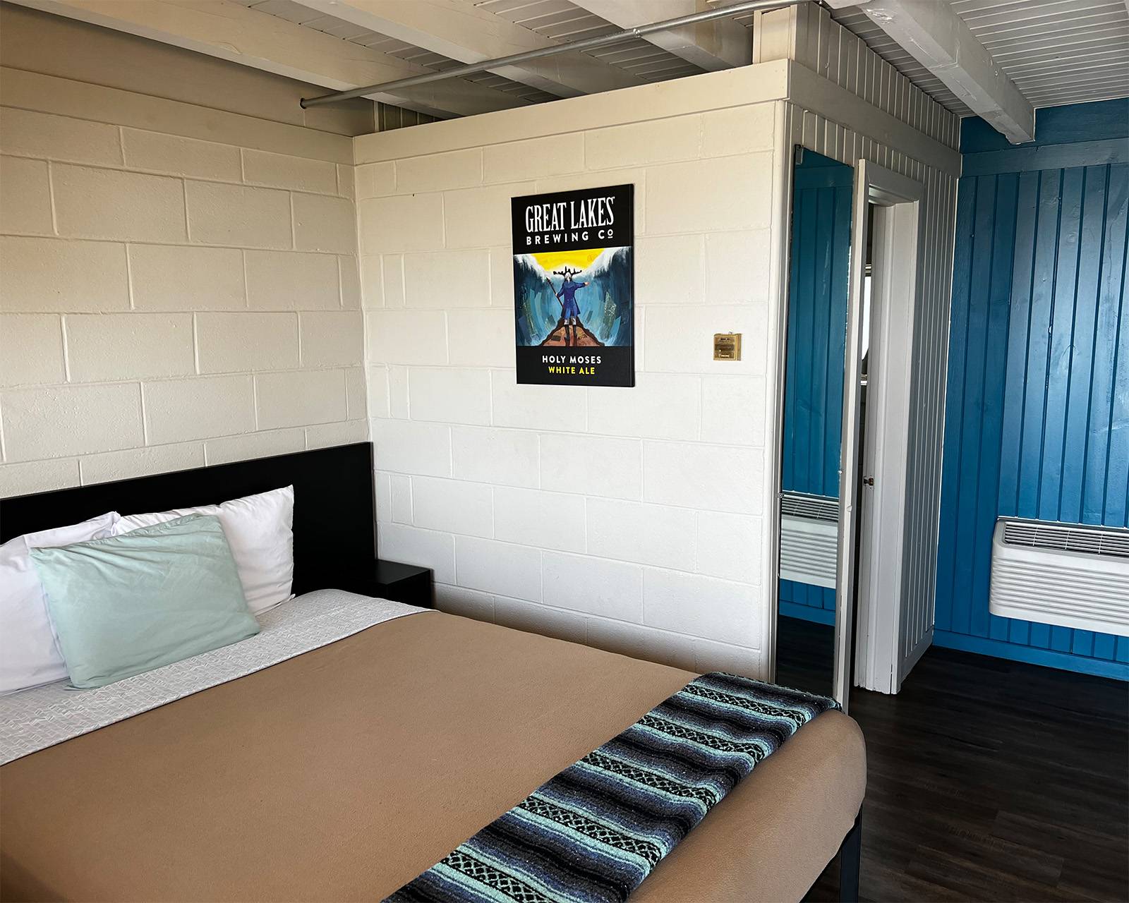 The Cedar Motel | Sandusky Bay View Waterfront Lodging